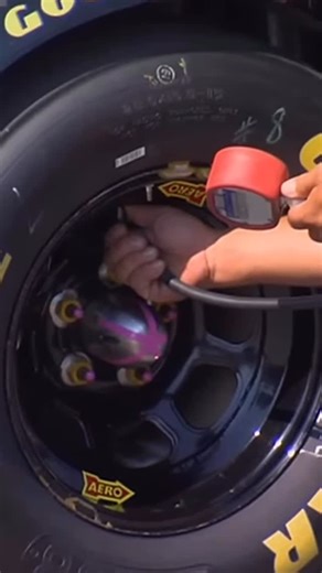 Short Track CAD on Instagram: "Air pressure is very tricky in real world application due to slip velocity, tire deformation, contact patch, and differing track surface conditions. This is a very quick over simplified look at how air pressure can effect balance in iracing. #vehicledynamics #iracing #nascar #latemodelstockcar"