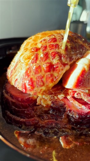 Ever panic about how to cook the ham and everything else at the same time?🙋‍♀️ ⁣ The slow cooker and this easy recipe solve that problem! This Crock Pot ham comes out tender and flavorful with just a few minutes of prep and a simple glaze. Great for the holidays—or any Sunday that calls for a big meal with little effort. Comment RECIPE below and I’ll send the link straight to your DMs! https://www.spendwithpennies.com/crock-pot-ham/ #recipe #dinnerideas #easterdinner #slowcookerrecipes #crockpo