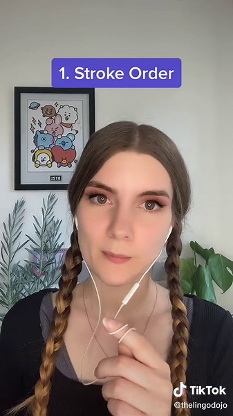 Reply to @look_a_unicorn how to write Korean hangeul letters. Stroke Order is a good place to start but you don’t always need to follow it! #koreanhandwriting #koreanforbeginners #hangeul #howtowritekorean #writekorean #learnkoreantogether