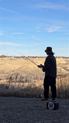 🎣 Reelin’ in Residence Assistants! Ready to make a splash in your community and be a leader in residence? RA applications are OPEN NOW, don’t let this opportunity swim by! 🗓 Apply by March 6 🔗Visit the Housing Services Office for more details and to apply. https://linktr.ee/officialulethhousing