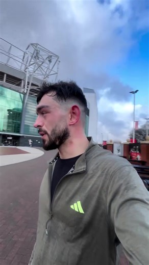 UP THE REDS!! 🔴⚽️ #runwith_ep #manchesterunited