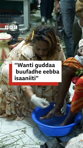🌻 Ogeettiin fayyaa kuni yeroo ayyaanaa maatii waliin hin ooltu. Ayyaanicha dhukkubsattoota waliin dabarsiti. Buna danfistiif, miila isaaniis dhiqxi. ➡️ https://youtu.be/rnJ1gsFkBk8 | BBC News Afaan Oromoo