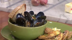 Make delicious mussels and fries at home - it's easier than you think!