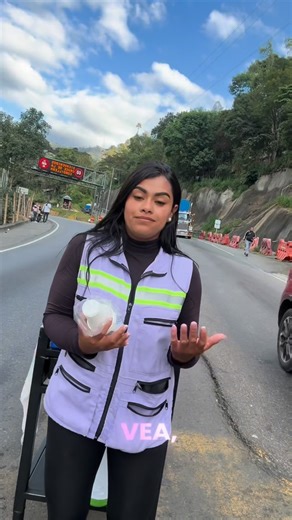 𝐉𝐞𝐬𝐬𝐢𝐜𝐚 𝐌𝐞𝐧𝐝𝐨𝐳𝐚 🦋 on Instagram: "#paratiiiiiii♥️ #colombia🇨🇴 #vendedoresambulantes"