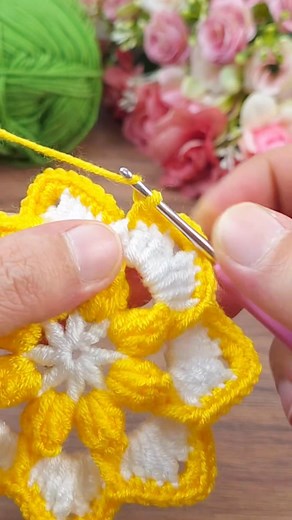 586K views · 5K reactions | Wow! You will see it for the first time! You will be amazed by this crochet model, let's watch #crochet #knitting #motif #design Bölüm 13 | Yurdagül Canbey | Facebook