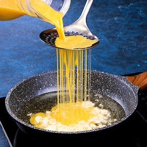 7.3M views · 38K reactions | Amazing kitchen hacks and tips to make life easy! ☀ | 5-Minute Crafts Family | Facebook