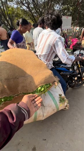 Shiva Naik on Instagram: "రైతన్నల బలం చూడండి 🍅🫑🥔🧅🌽🥦🥬👳🏻‍♂️ #explore #instagram #trending #instagood #viral"