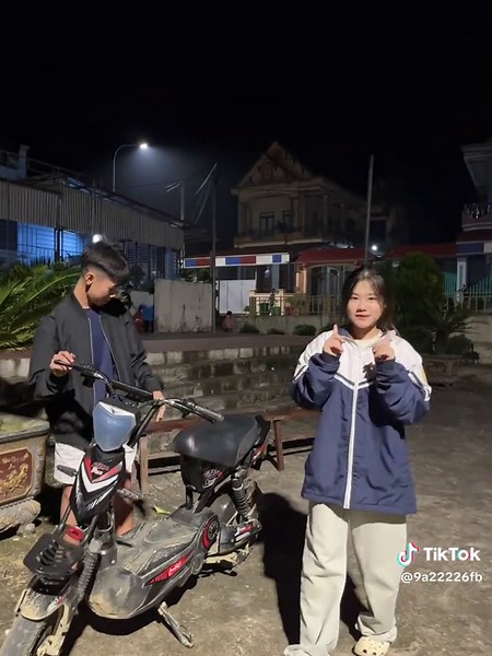 Tiểu Phẩm Âm Nhạc Hài Hước Với Sơn Tùng MTP