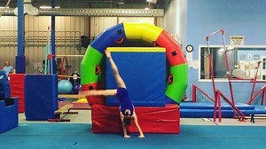 🇬🇧Big Ben🇬🇧Gymnastics Clock Tower! 🇬🇧❤️😜🤸🏿‍♂️😍👍🇨🇦 #gymnastics #handstand #splits #clock #bigben #fitgirl #girlpower #hilarious #havingfun #teamolympia #stittsville #kanata @olympia.gymnastics.ottawa @brooke.c17 | Olympia Gymnastics