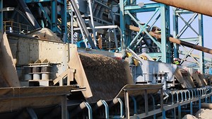 Please Check the Effect of Dewatering Vibrating Screen, Do you like it?#sanddewatering | LZZG Machinery