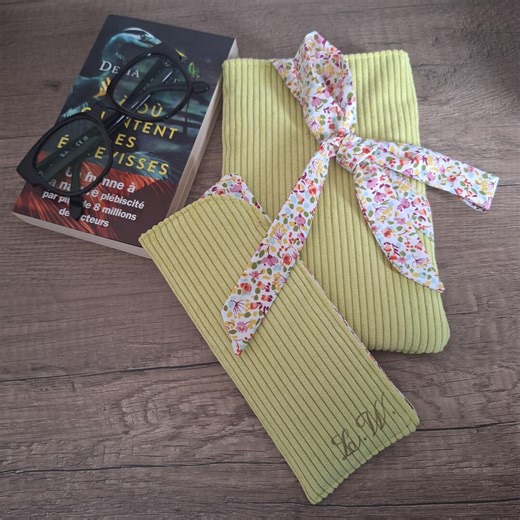 Hand Sew Book Cover, Corduroy Book Cover, Book Cover With Sayings, Book Protector, Handmade in France, Book Lover Gift, Gift for Readers - Etsy