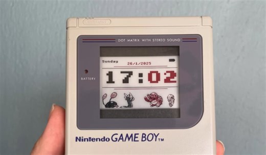 Raspberry Pi Pico Game Boy Pokémon-themed alarm clock #piday #raspberrypi