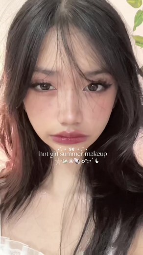 Beach-Inspired Summer Makeup Tutorial | Get the Perfect Look!