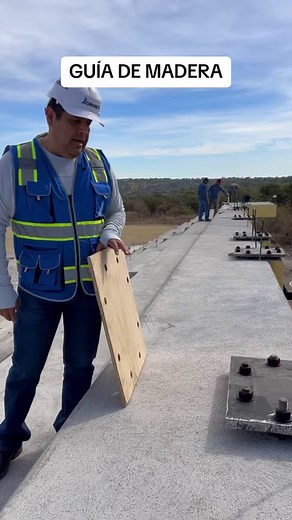 Armado de vigas de concreto reforzado #viga #vigas #trabe #concretoreforzado #estructuras #construction #diseñoestructural #construccióncivil #ingenieria #concrete #aceroderefuerzo #ingeniero #fierreros #colado #ingcivil | Diseño Estructural de México