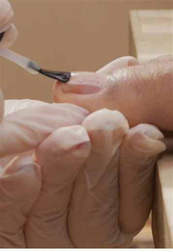 SHELLAC™ pedicures. 💅Smooth, glossy, and made to last. #CNDSHELLAC #Pedicure #NailPros #GelPedicure #CNDCertified