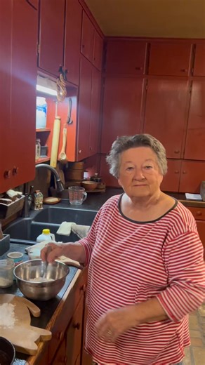 Homemade Biscuits and Bacon Gravy 2 cups White Lily All Purpose flour 3/4 teaspoon salt (I forgot it in the recipe) 1/2 teaspoon baking soda 2 heaping teaspoons of baking powder 2 teaspoons of sugar 1 stick of frozen butter 1 cup buttermilk 425* for 15 min. | Hodges Farm Texas Cooking