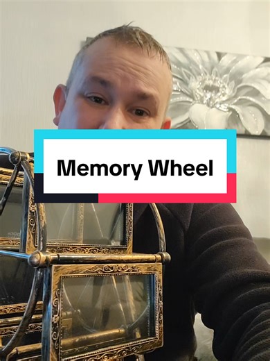 Memory picture wheel for your photographs. #tiktokmademebuyit #memories #photos #spotlight #parents