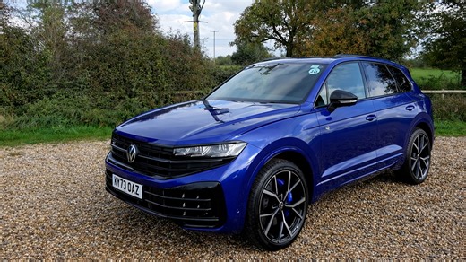 Can the VW Touareg handle off road driving?