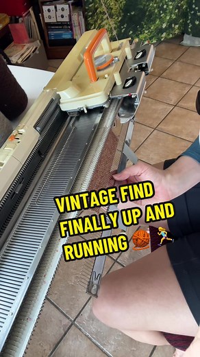 The Singer/Studio 360k lives again! But at what cost…do I need to let go of one of my older ones?! #knittingmachine #machineknitting #vintage #retro #repair #knitting #coolgadgets