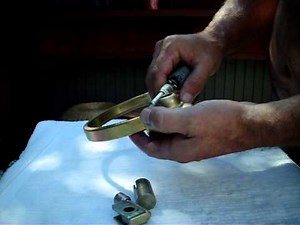 (530) 990-9769 Toolguysrus Beta III Universal Barrel lock tool / Key usage and operation Tutorial