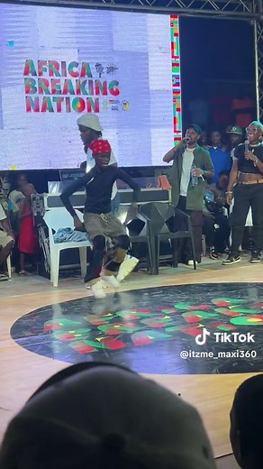 Maxi 360 Street Dance Battle Highlights | Gabby Goes Crazy!