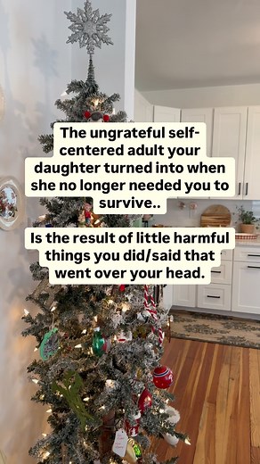 Hilary Mae | The Mother–Daughter Therapist™ on Instagram: "Wake up moms👇. The ungrateful, self-centered adult your daughter turned into the moment she didn’t need you to survive… …isn’t just a phase. It’s the result of those tiny, seemingly harmless comments and actions you didn’t even realize were cutting her down. It wasn’t intentional, but it was enough to break her trust💔 Here’s the truth: Healing starts with understanding where it all went wrong—and how to fix it. That’s why I created a c