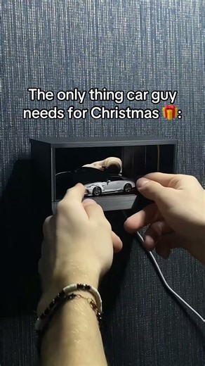 I’m in love with this 🎁🖤 #car #garage #keyholder #keystand #usa #cartok #keystorage #holder