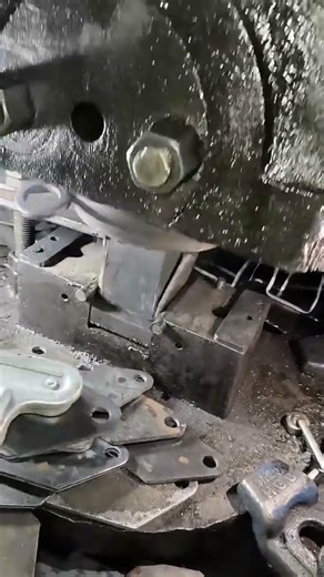 The Process Of Making Metal Things - Goodtools and machinery make work easy