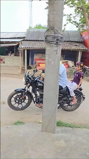 Introducing the "VitaWear SmartBand," a next-generation wearable gadget 🎉.PI89