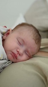 Follow us for expert tips and FREE advice on baby and toddler sleep! 🌙✨ 🌙✨ Setting up positive sleep habits for your little one during those early months is key! Here are some tips to help your baby's sleep journey:⁠ ⁠ 🎶 Create a womb-like environment with soothing sounds to help your baby settle faster and sleep better.⁠ ⁠ 💫 Mimic the comforting motions of the womb with rocking, bouncing, or patting to soothe your little one to sleep.⁠ ⁠ 🌑 Encourage uninterrupted sleep by creating a dark s