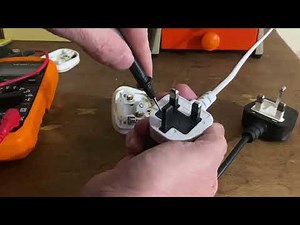 How to Test a UK Plug Fuse with a Multimeter (Continuity Check) - Easy for Beginners!