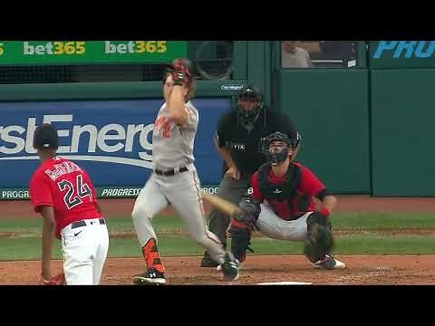 Gunnar Henderson CRUSHES His First Career MLB Home Run In Debut!