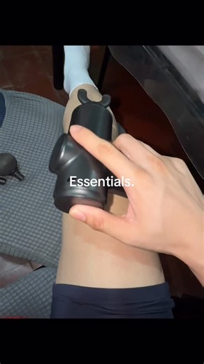 Red Amster on Instagram: "ESSENTIALS #massagegun #motivation #massage #fitness #warmup"