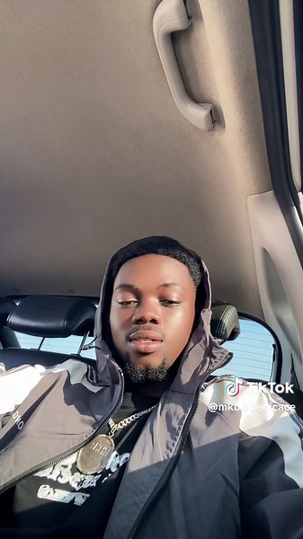 Bientôt disponible : Laurina Low et AMEX_OFF