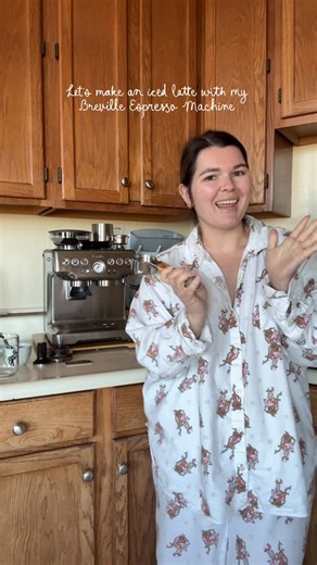 Chelsea Culbertson | Here’s the full process of making an iced latte with my @breville barista express espresso machine! This is me attempting to get the right... | Instagram