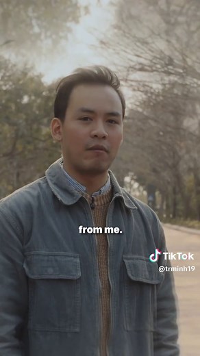 LARK M2S Review: Compact Wireless Microphone Power