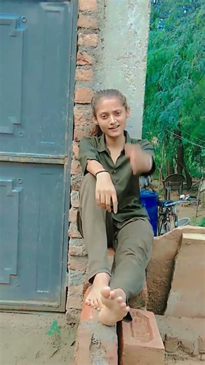 #tera kangna jhanjar churi khn khn krti hai