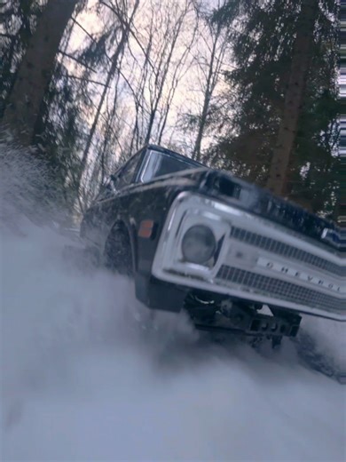 Snow action deep in the winter forest ❄️🌲 Follow for more winter RC action 👊 #RCTracks #WinterRC #SnowCrawl #RCOffroad #RCAdventure @DJI Official @HOBBYWINGTECH @Ford Motor Company @Traxxas @Jayandjaxsgarage
