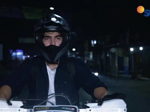 Pesona Visual Harry Vaughan dan Aqeela