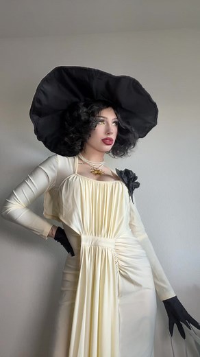 16K views · 559 reactions | Lady D : RE 8 Village #cosplay #residentevil #ladyd #fypシ #reelsfacebook | Blairvira | Facebook