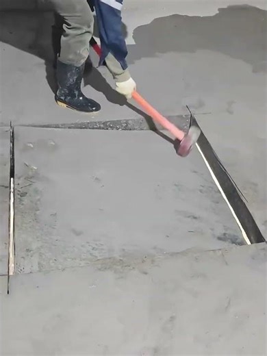 Removing a concrete slab process with a hammer
