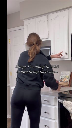 Things I’m doing in 2026 to love being a mom 🤍 • PROTECTING MY MORNINGS — at least 30 minutes to myself before I step into the day • TRADING KIDS WITH A FRIEND — real time to breathe during the week • MOVING MY BODY CONSISTENTLY — better sleep, less pain, more energy • INVITING THEM INTO THE WORK — slowing down and doing life together • BUILDING OUR FAITH TOGETHER — Mass as a family, imperfect but meaningful • BEING INTENTIONAL WITH SCREENS — modeling presence and attention This season deserves