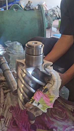 #ช่างแอร์ #ช่างchiiler #ซ่อมชิลเลอร์ #overhaulcompressor #ช่างแซมchiller #ชิลเลอร์โรงงาน #bitzercompressor #Bitzer