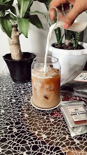 how to make iced coffee at home (quick and easy recipe) | zedwxlf