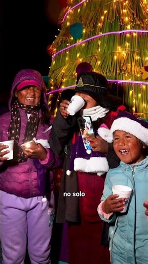 Yapito encendió la Navidad en Perú ✨