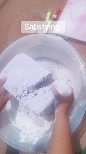 #mayweatherasmr This was blowing all over the place, but I do appreciate the outside sounds. I hope y'all enjoy the confetti slab over #gymchalk powder. 3 Did you spot the pincher bug? Now I gotta sift him out. @Aquarius Slab 100% air dried #crumblywithconfetti #reels #fyp #explorepage #asmr #satisfyingvideos #gymchalkasmr #fypage #oddlysatisfying #chalk #asmrsounds #satisfying #soothing