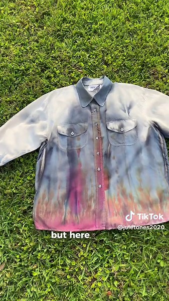 How I created these “flame” patterns with ice, dye, and gravity: a (basically) full tutorial ✨ I’m still trying to perfect it and test different variables but so far I really like the dye patterns this technique produces. This gravity-dyed silk button-down will be part of my next shop update for anyone interested ⭐️ Thanks so much for watching! 🫶🏻 #fabricdyeing #icedye #gravitydye #processvideo #upcyclefashion #diyfashion #handdyedclothing #garmentdye
