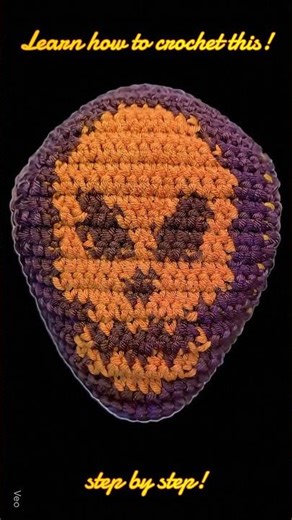 Learn how to crochet this spooky skull pattern! Watch the tutorial now! #crochet #knitting #diy