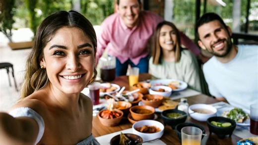 70 Million Facebook Users Study: Diverse Friendships Key to Economic Mobility