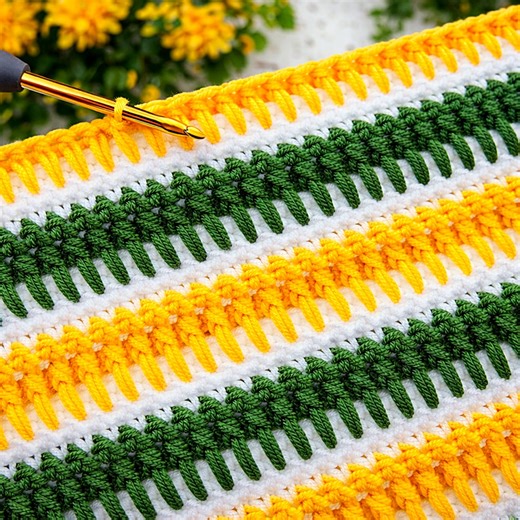 KNİTTİNG LOVE on Instagram: "WOW! 😍 Super Easy Crochet Stitch Pattern | Eye-Catching Modern Design ✔ Beginners Friendly #crochet #fblifestyle"
